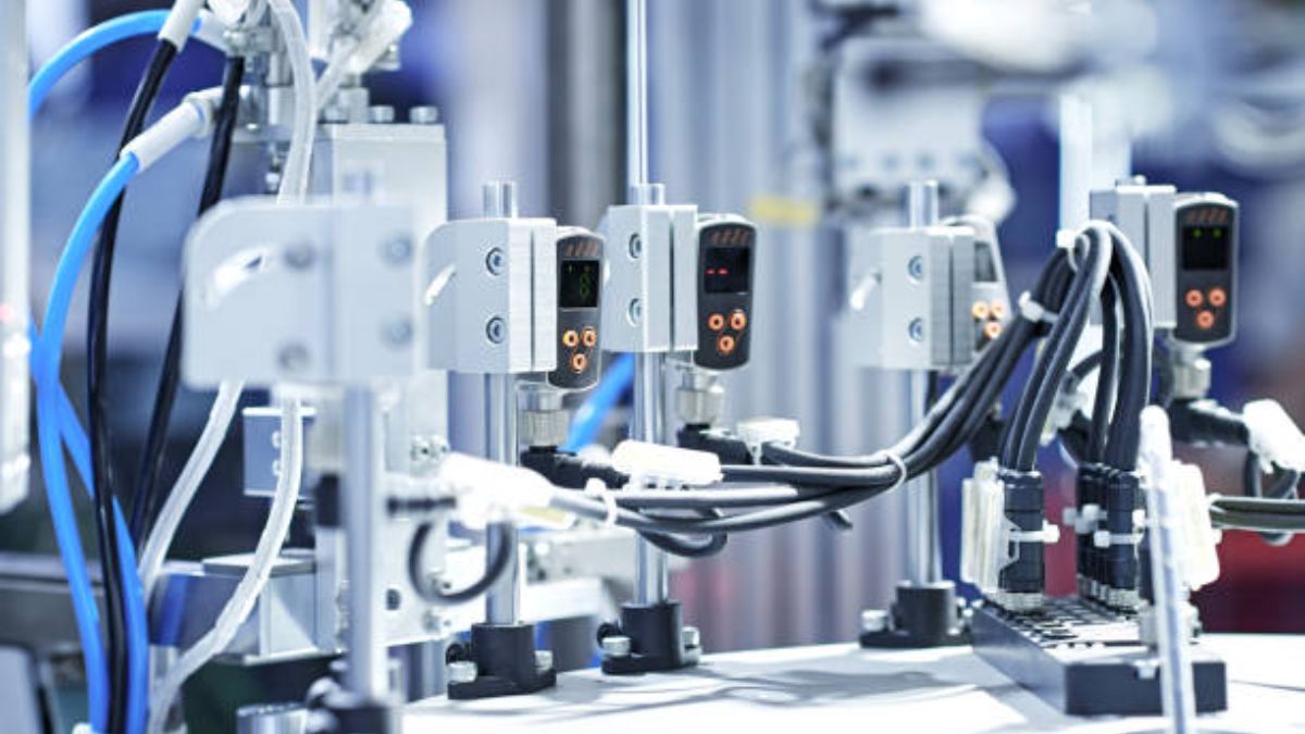 Learning Capacitive Proximity Sensor Working Principles in Real...